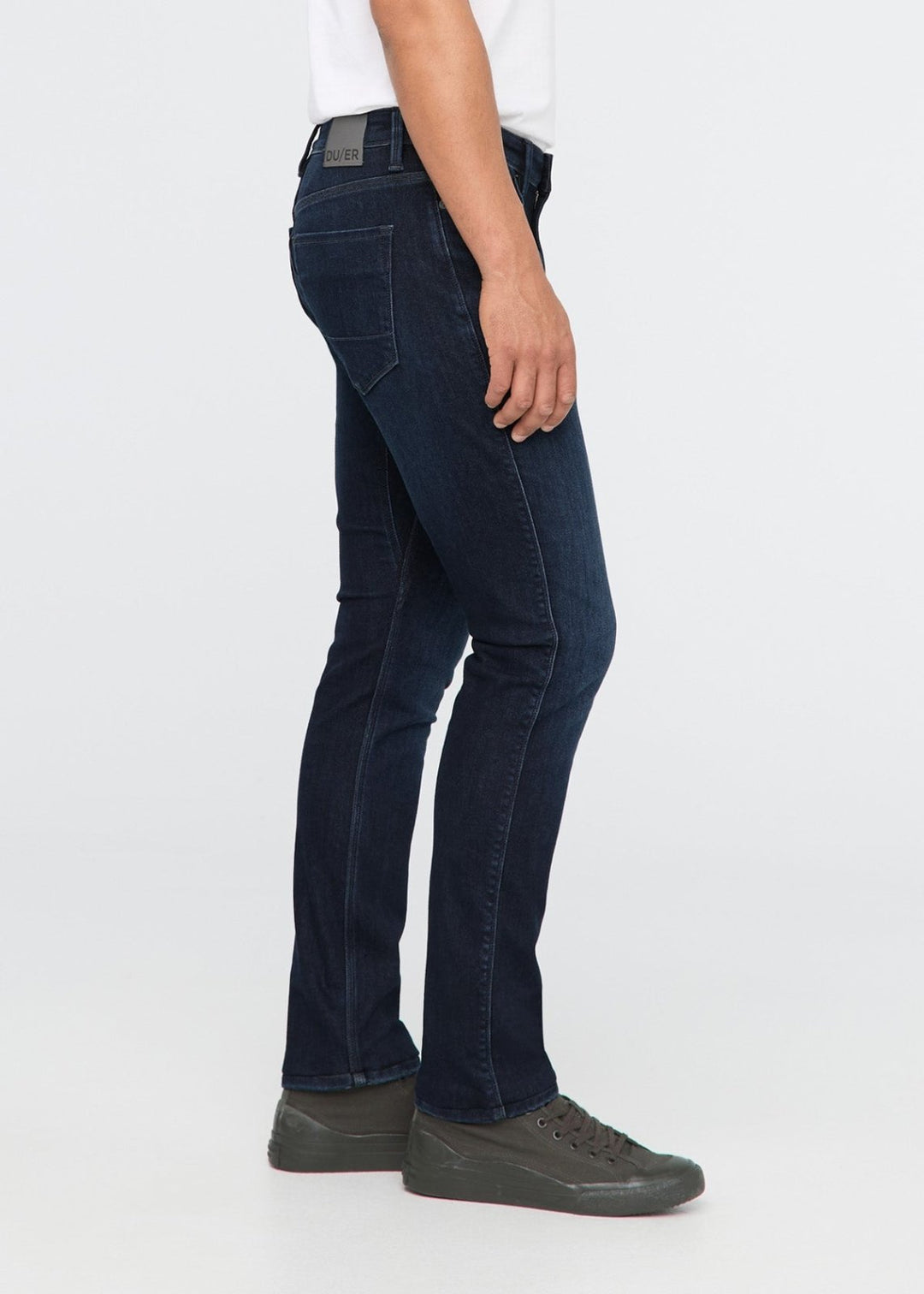 Men's Dark Indigo Relaxed Fit Fleece-Lined Stretch Jeans