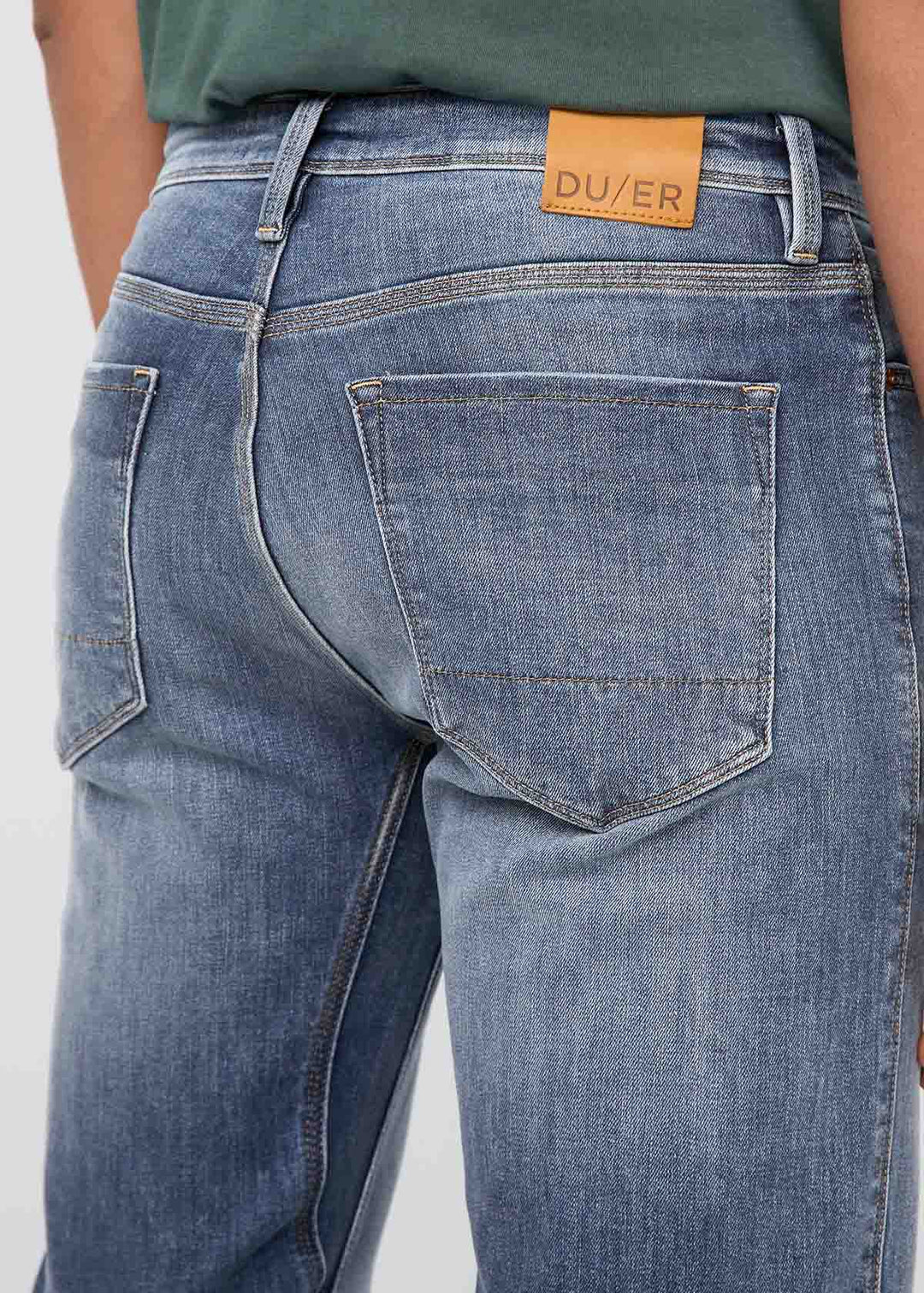 Men's Faded Straight Fit Stretch Jeans