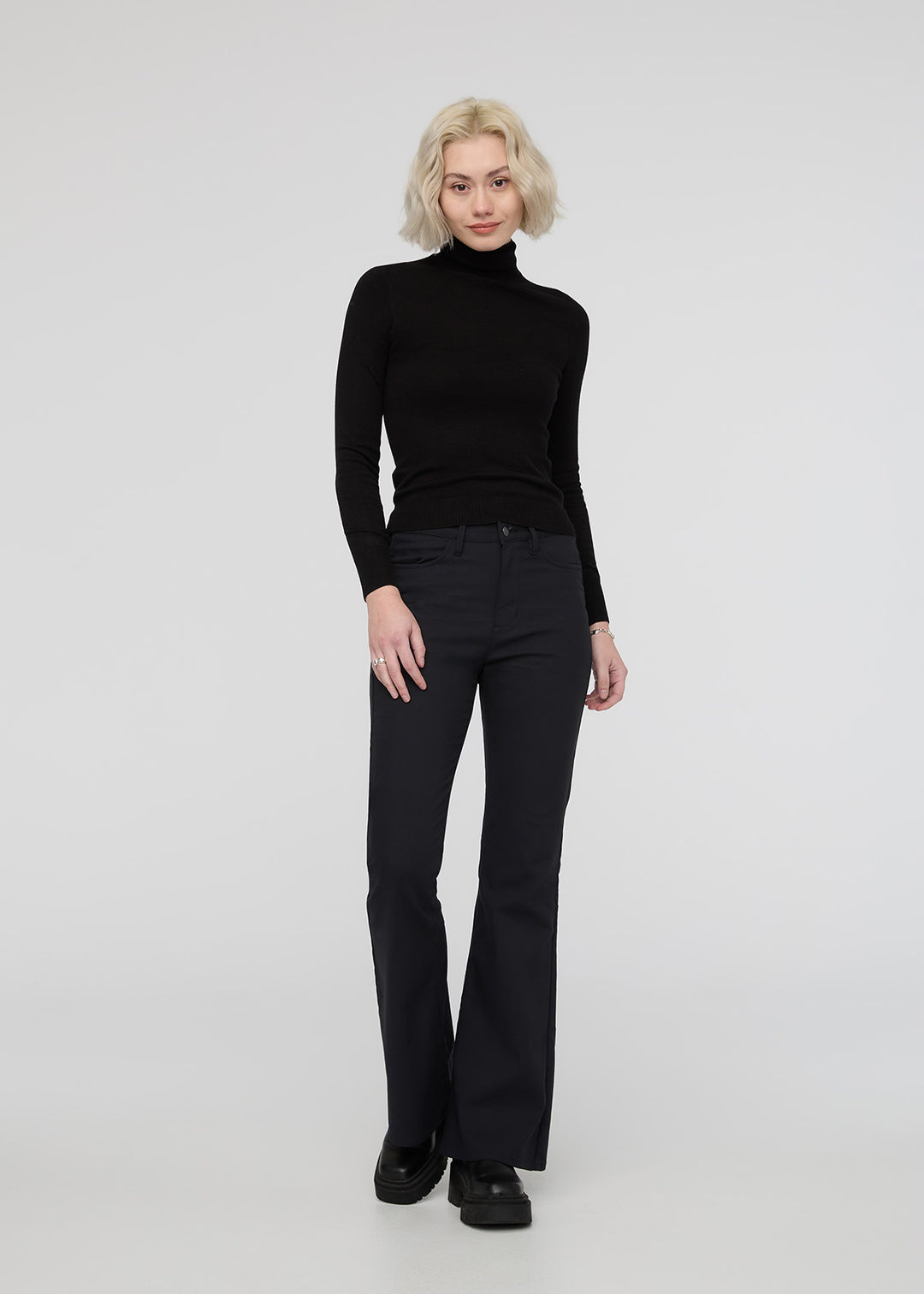 Women's High Rise Stretch Flare Pant